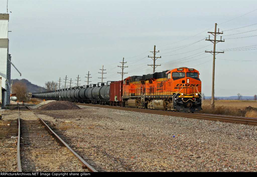 BNSF 7390 gets ready to hit the main.